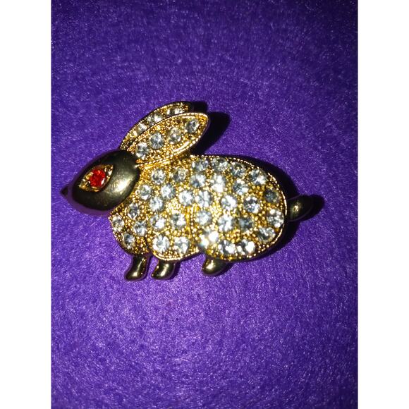 Vintage | Jewelry | Vintage Bunny Rabbit With Rhinestones And A Red Eye ...